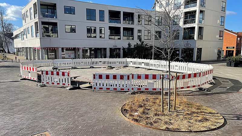 Nyt springvand fik kommunes regning til at eksplodere: Tvist stadig ikke løst efter et år | TV 2 ...