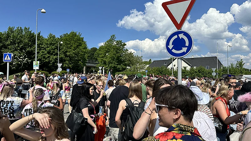 Unge dejsede om - så mange ambulancer blev sendt afsted til øl-løb | TV ... Unge dejsede om - så mange ambulancer blev sendt afsted til øl-løb | TV ...